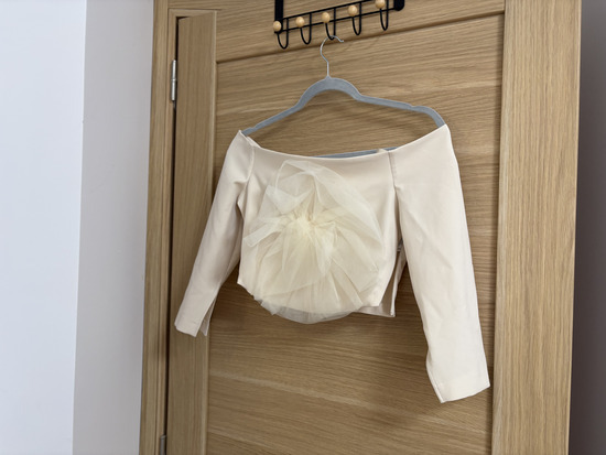 ZARA top sa ruzom od tila