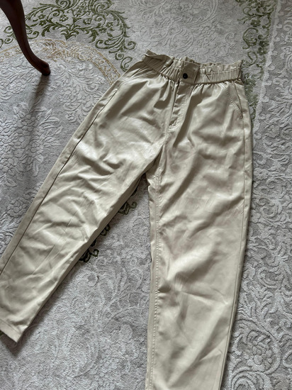 Zara kožne pantalone