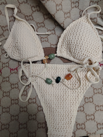 Rezz Bež reljefni bikini sa krupnim perlama S/XS