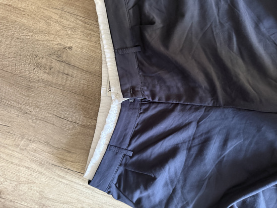pantalone na peglu