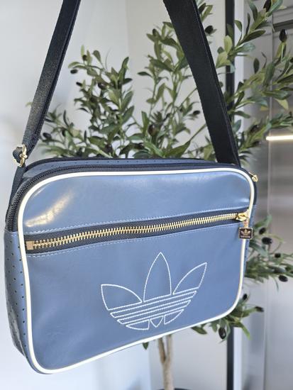 *** ŽENSKA ADIDAS TORBICA AIRLINER ***