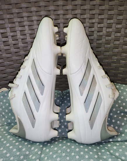 Original Adidas kožne kopačke broj 41 1/3