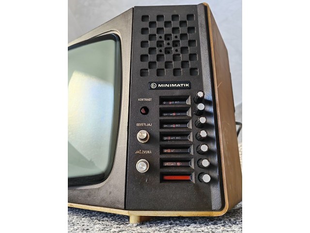 EI Minimatik crno-beli televizor
