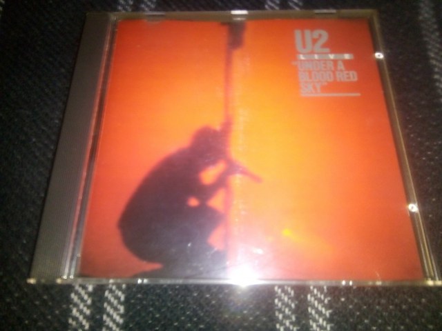 U2 - UNDER A BLOOD REF SKY (LIVE)