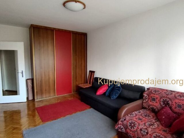 Izdajem dvosoban stan, Novi Beograd, Otona Zupančića 50 m2
