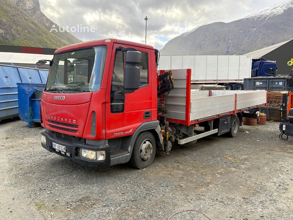 Prodaje se IVECO ML 75E18 kamion s ravnom platformom na aukciji