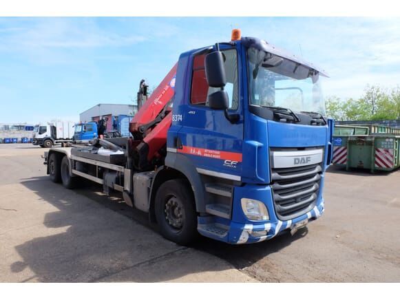 Prodaje se DAF CF 400 FAN rol kiper sa kukom na aukciji