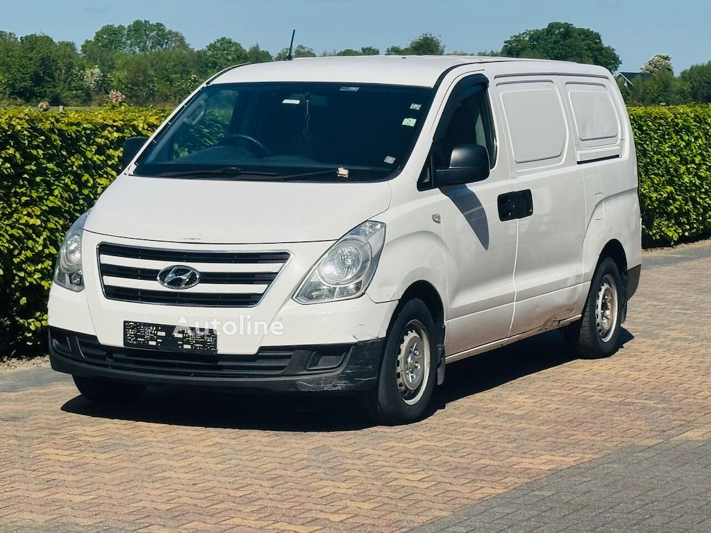 Hyundai H 300 2.5 DC AIRCO EURO 6 RECHTS GESTUURD minibus furgon