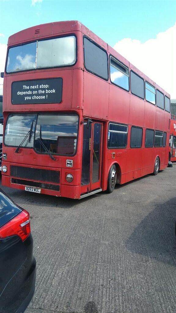 MCW Metrobus Library dvospratni autobus