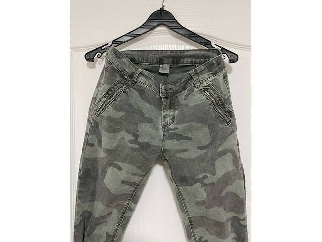 Vojničke pantalone