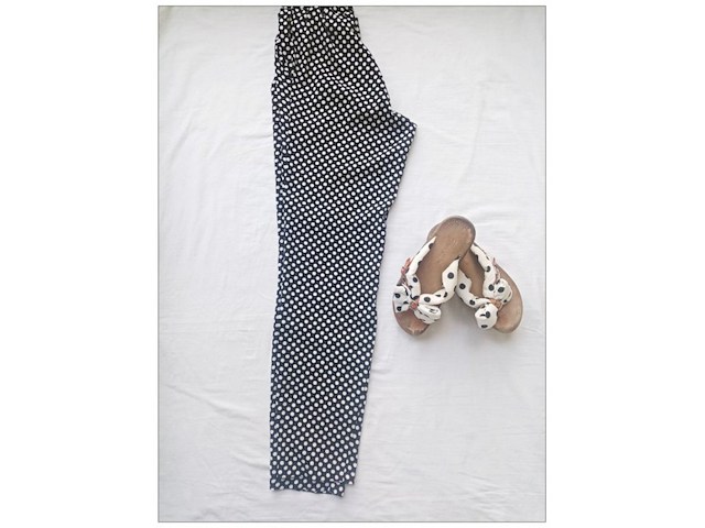 Komplet na tufnice pantalone + papuče