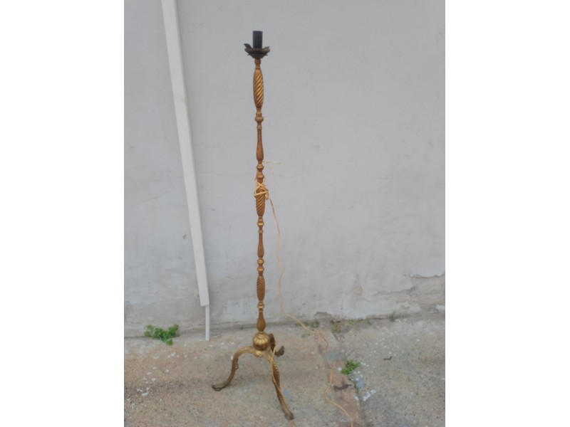 mesingana podna lampa
