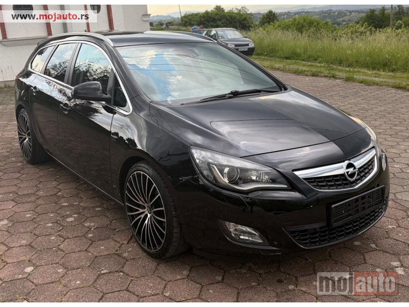 Opel Astra J