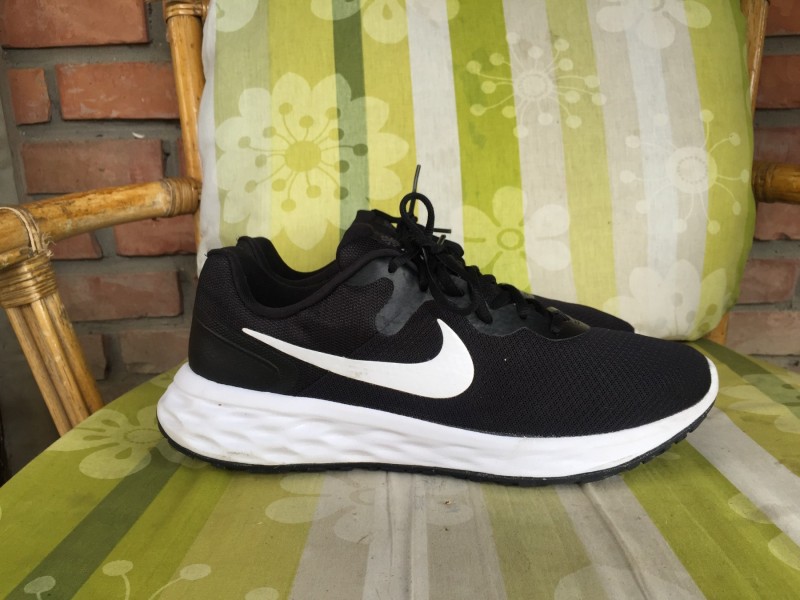 Original Nike Revolution patike