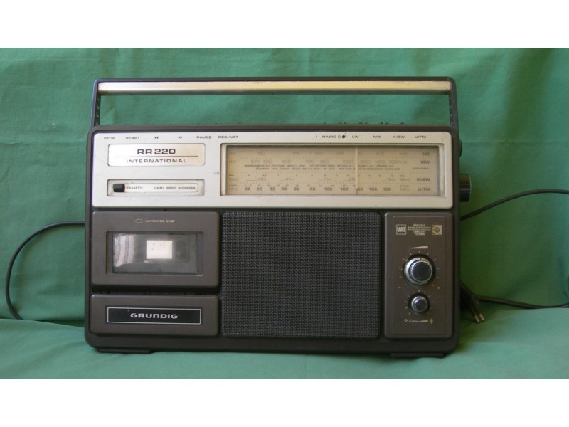 GRUNDIG RR220 International radio-kasetofon