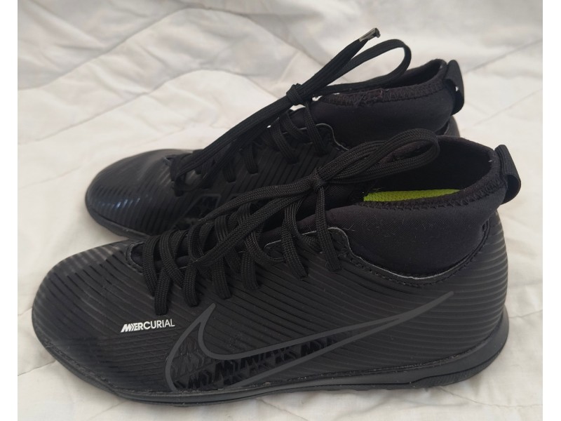 Nike Jr. Mercurial Superfly 9 patike broj 33