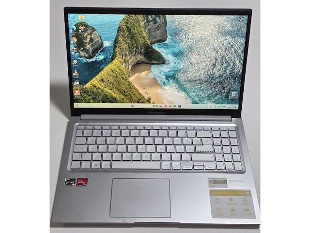 Asus Vivobook 15 Ryzen 7 5825U 16GB 512GB SSD – Kao nov