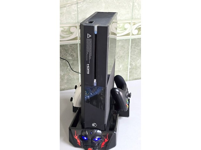 Xbox One USB Cooling Fan stalak Iron Man
