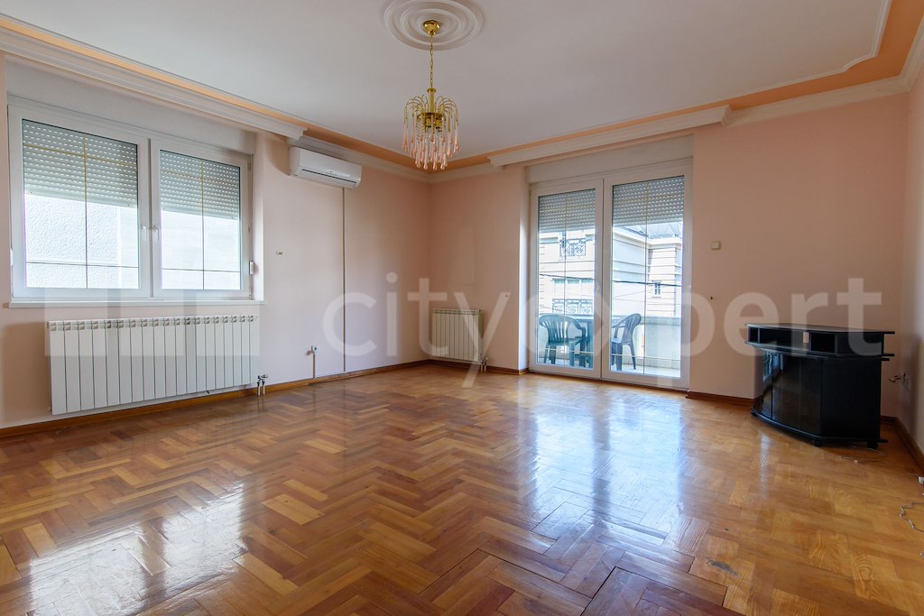 Stan u kući za izdavanje BEZ PROVIZIJE: Četvorosoban, 147m², Bože Jankovića, Voždovac - 1500€