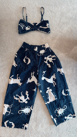 AKCIJA 4000 Top i capri pantalone milkwhite.