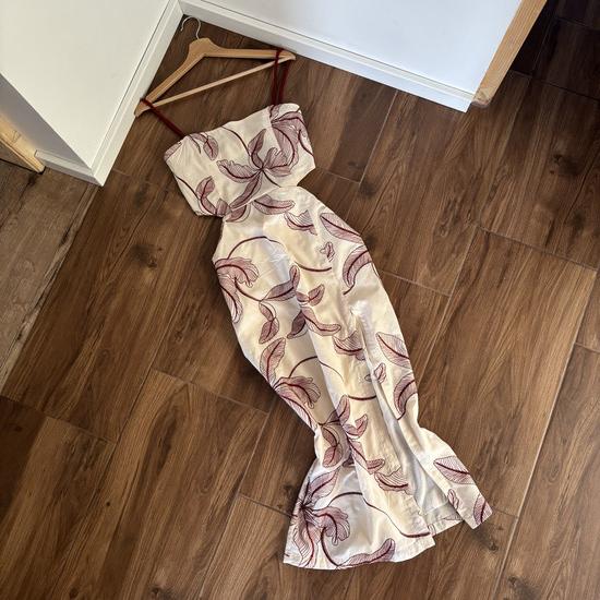 Zara prelepa midi haljina sa vezom Novo