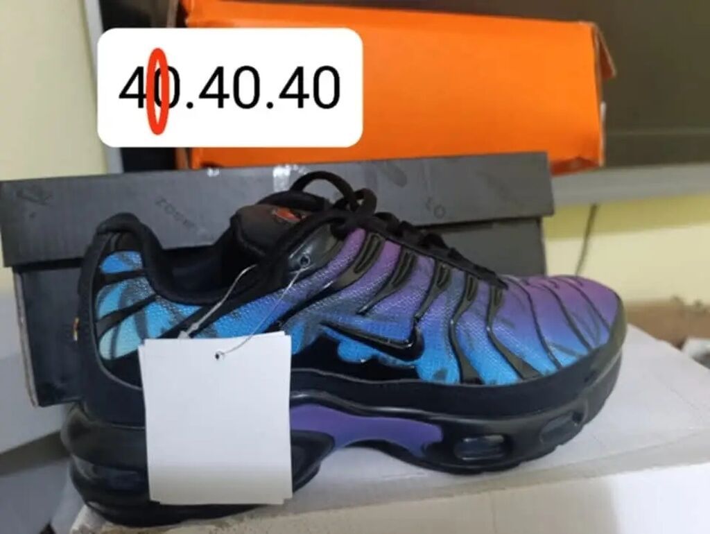 Patike inspirisane modelom Nike Air Max Plus (TN), muški dizajn. -