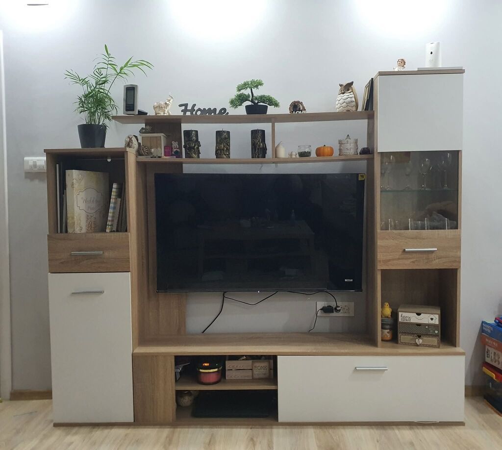 Dimenzije su 200x180x35cm (Š/V/D)