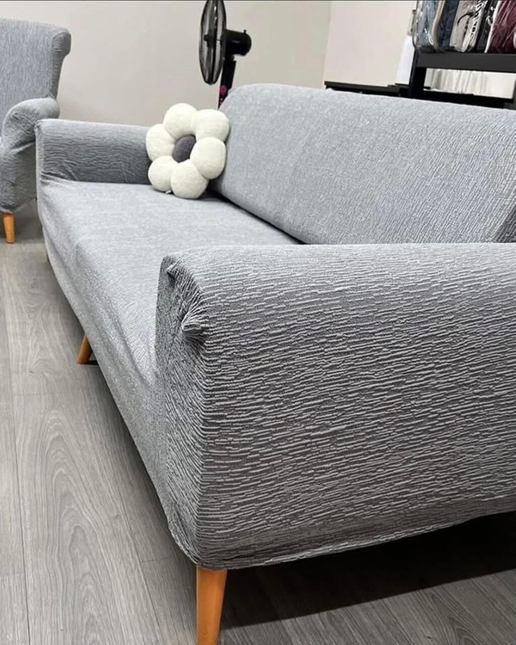 Navlake za stolice akcija Sa karnerima 2700 din 6 kom jednobojne