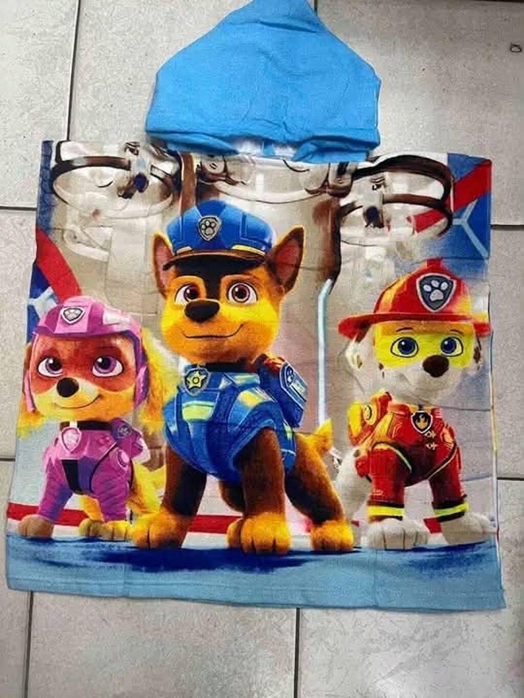 Dečiji pončo peškir sa kapuljačom - Model: pončo kroj sa kapuljačom