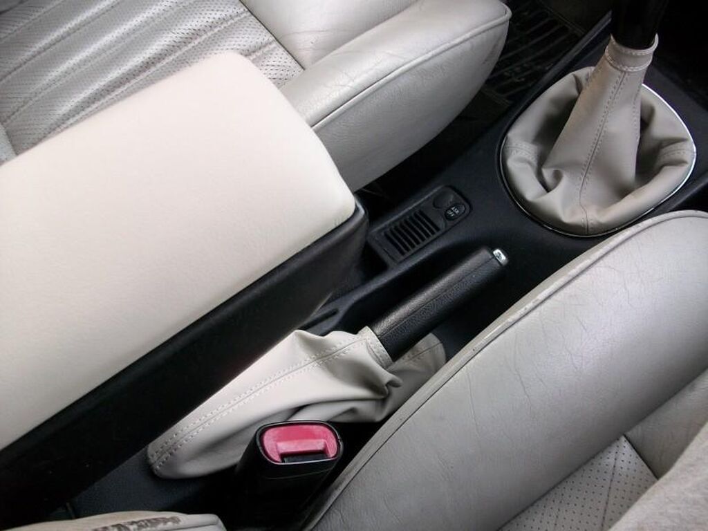 KOŽICA MENJAČA I RUČ I GRATIS ZA ALFA ROMEO 147 OD 2000. DO 2010. GOD