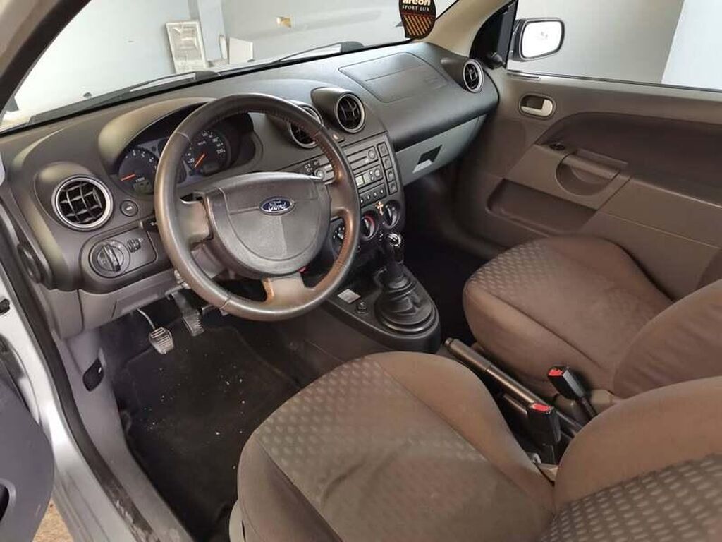 1.25 3V ENTERIJER ZA FORD FIESTA OD 2002. DO 2004. GOD. | Ford