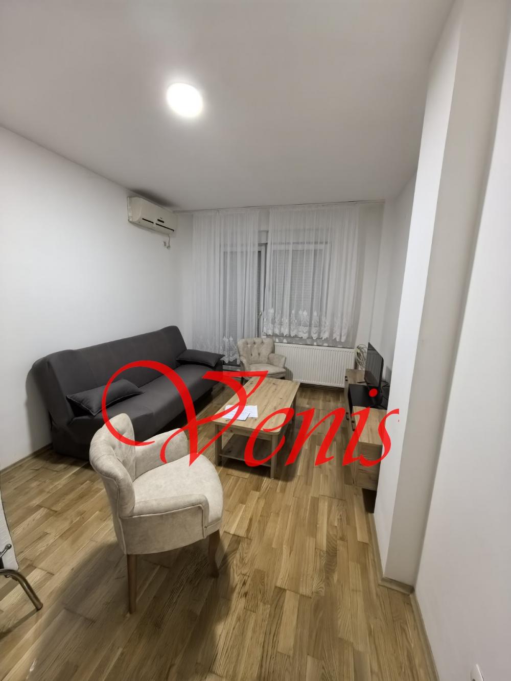 Nova Detelinara ul. Janka Čmelika 39 m2 - 330 Evra USELJIV ID#2768
330 €