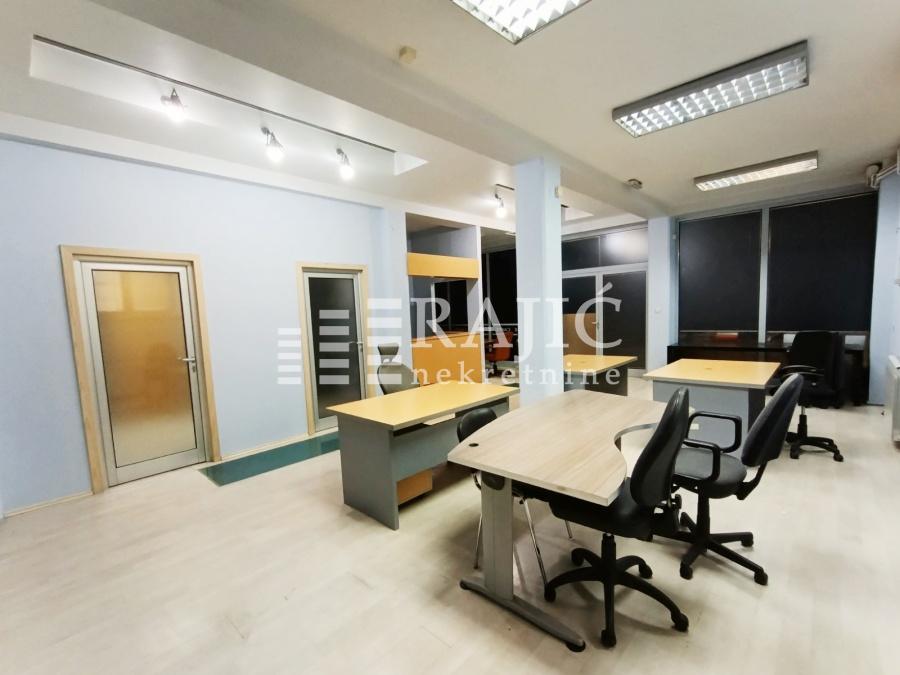 Vračar,Makenzijeva,145m2, pp #4540
1.700 €