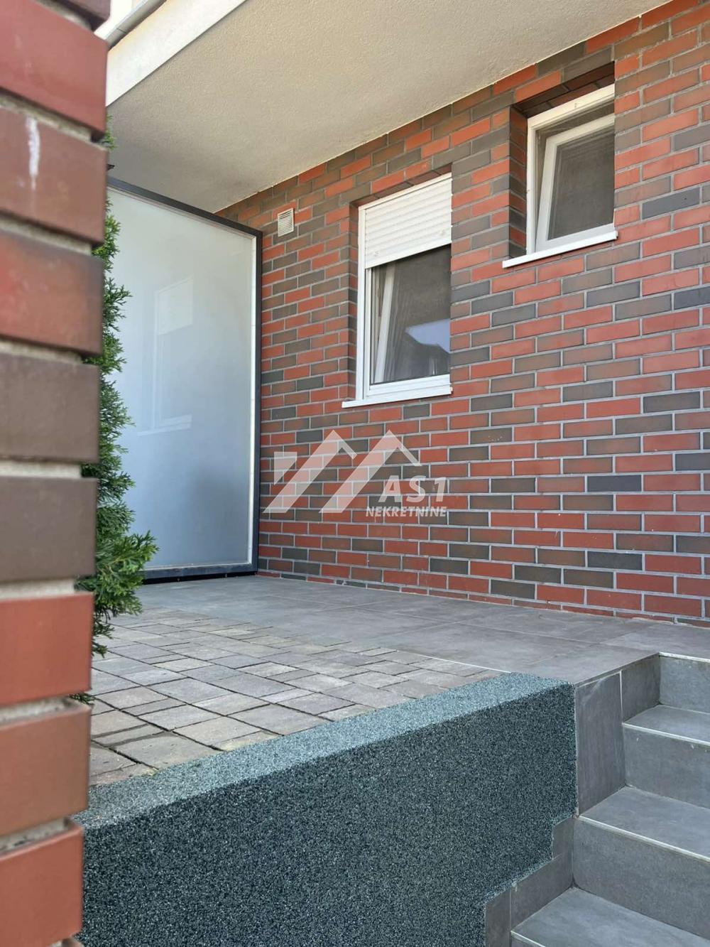 Lux urbana vila sve novo i jako povoljno ID#6742
180.250 €