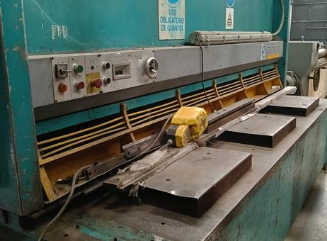 Хидрауличне гилотинске маказе Adira GHS 1330