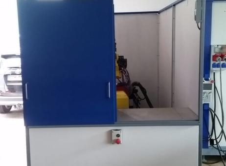 Робот компакт ћелија Fanuc ArcMate 100/7L са R30iB управљањем, нови Lorch S3 пулсни апарат за заваривање