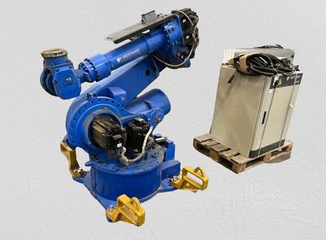 Робот Yaskawa Motoman ES 165N NX100 са Euromap 67 интерфејсом
