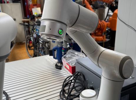 Robot Elite ROBOTS Cobot EC63 komplet oko 7392 radnih sati
