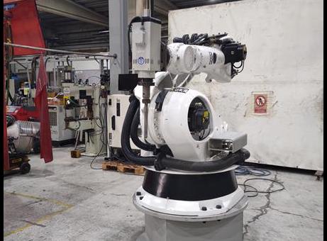 6-осни роботиски крак KUKA KR150