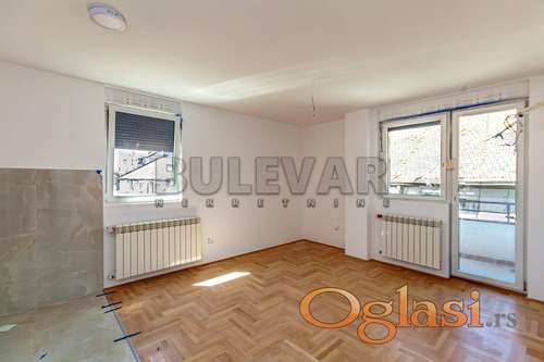 2.5, Novogradnja, Železnička stanica