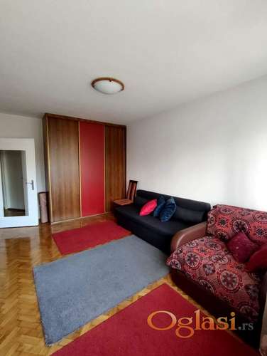Izdajem dvosoban stan, Novi Beograd, Otona Župančića 50 m2