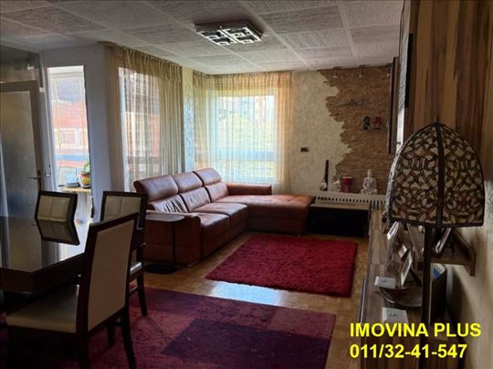 Zemun, Galenika - Jovana Stojsavljevića, 73m2