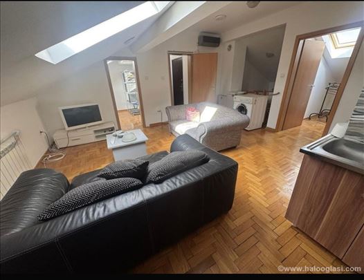 Filmski grad,65 m2, 2.0, namešten