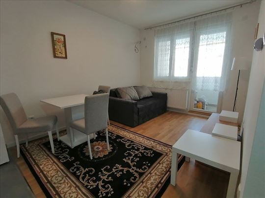 Nov neuseljavan jednoiposoban stan 32m2, gas