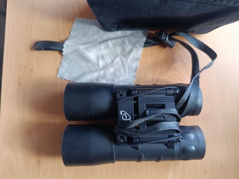 Dvogled 12x32