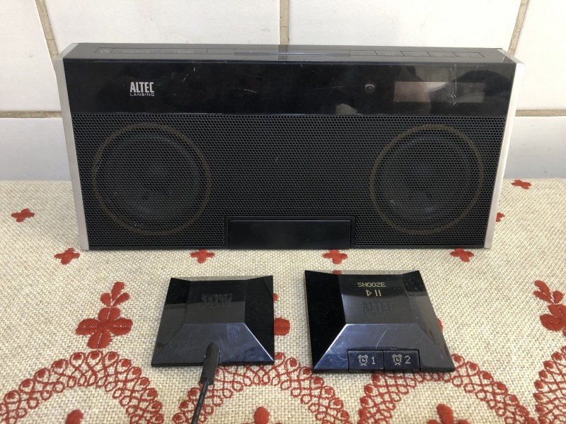 Altec Lansing M402 citaj