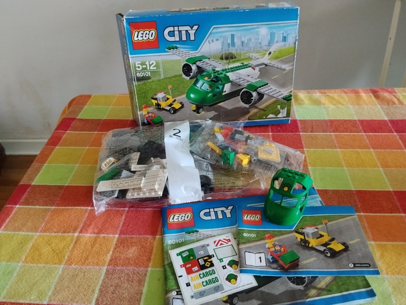 Lego City teretni avion