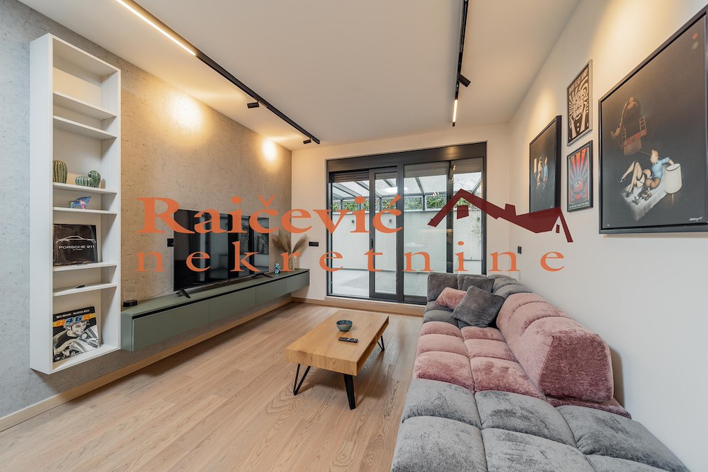 VOZDOVAC LEKINO BRDO 54m2 , T ,300000e