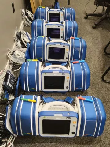 ZOLL ZENIX EMS MONITOR DEFIBRILLATOR