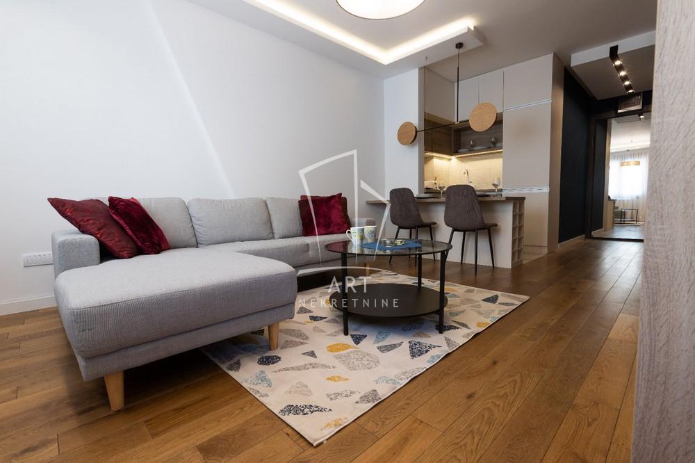 Sazonova, Jednosoban stan za izdavanje, 35m2, 700€